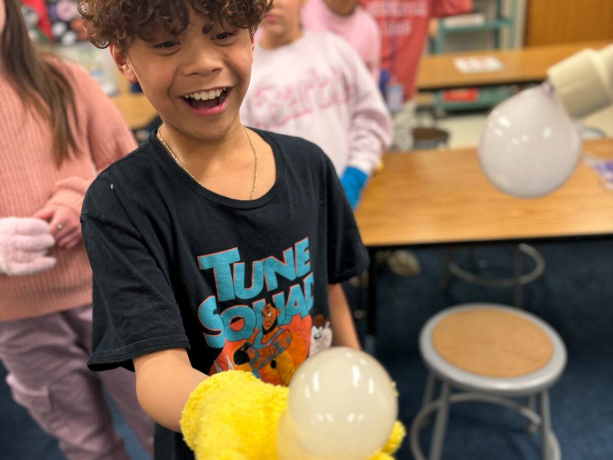 STEM School Workshops & Assemblies for Kids – SciGenie